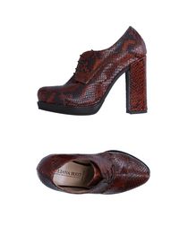 Stringate donna: scarpe stringate basse e alte, con tacco o senza tacco ...