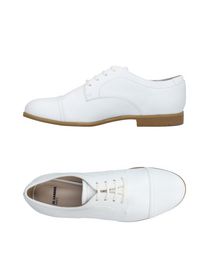 Stringate donna: scarpe stringate basse e alte, con tacco o senza tacco ...