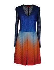 Vestiti corti donna: abiti eleganti, da cerimonia, da sera o casual